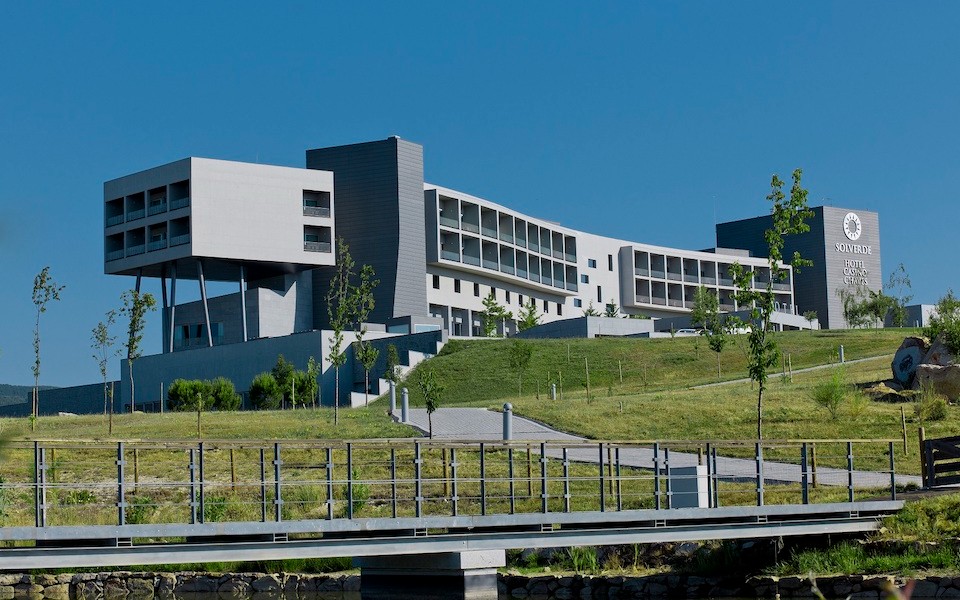 Arquitectura do Hotel Casino Chaves premiada nos Luxury Lifestyle ...