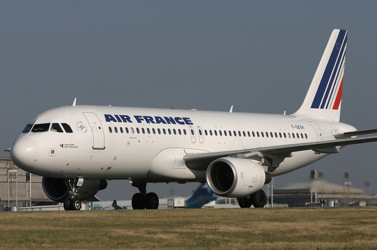 Paris-Faro pela Air France no Verão de 2020