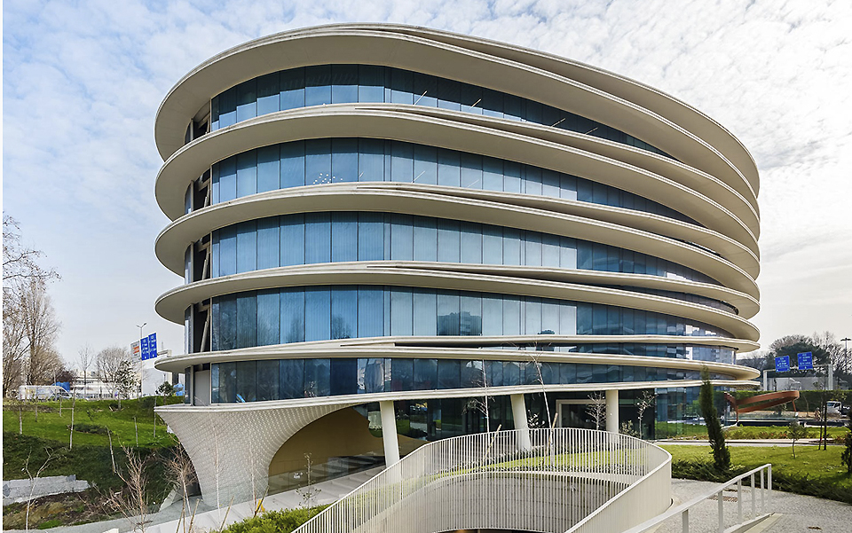 Há espaços para arrendar no ICON Douro!