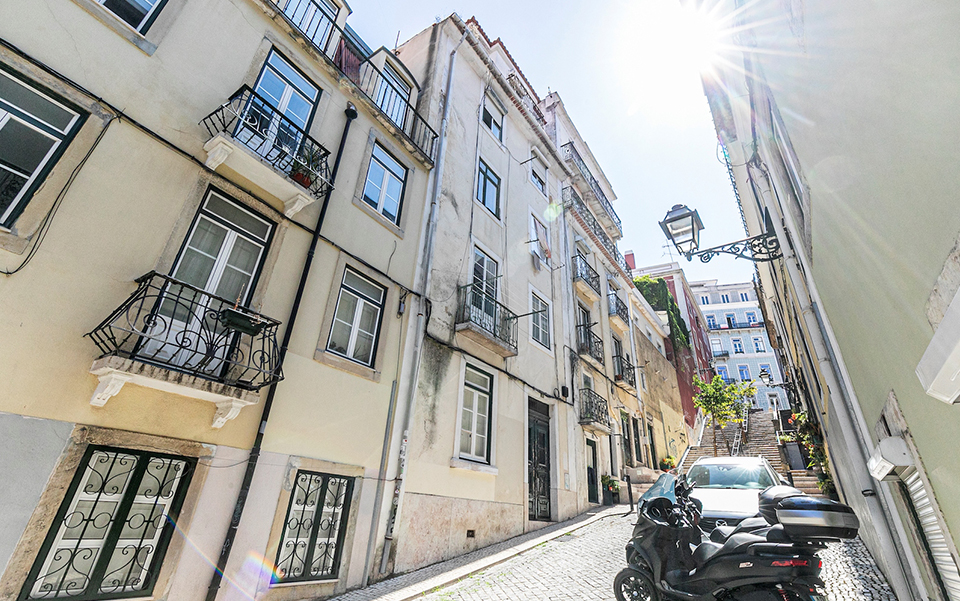 RE/MAX vendeu 334 prédios em 2023